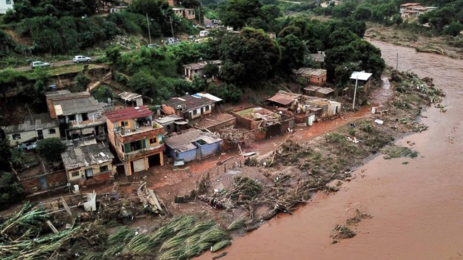 Severas Inundaciones Dejan Decenas De Muertos Y Desplazados En Brasil