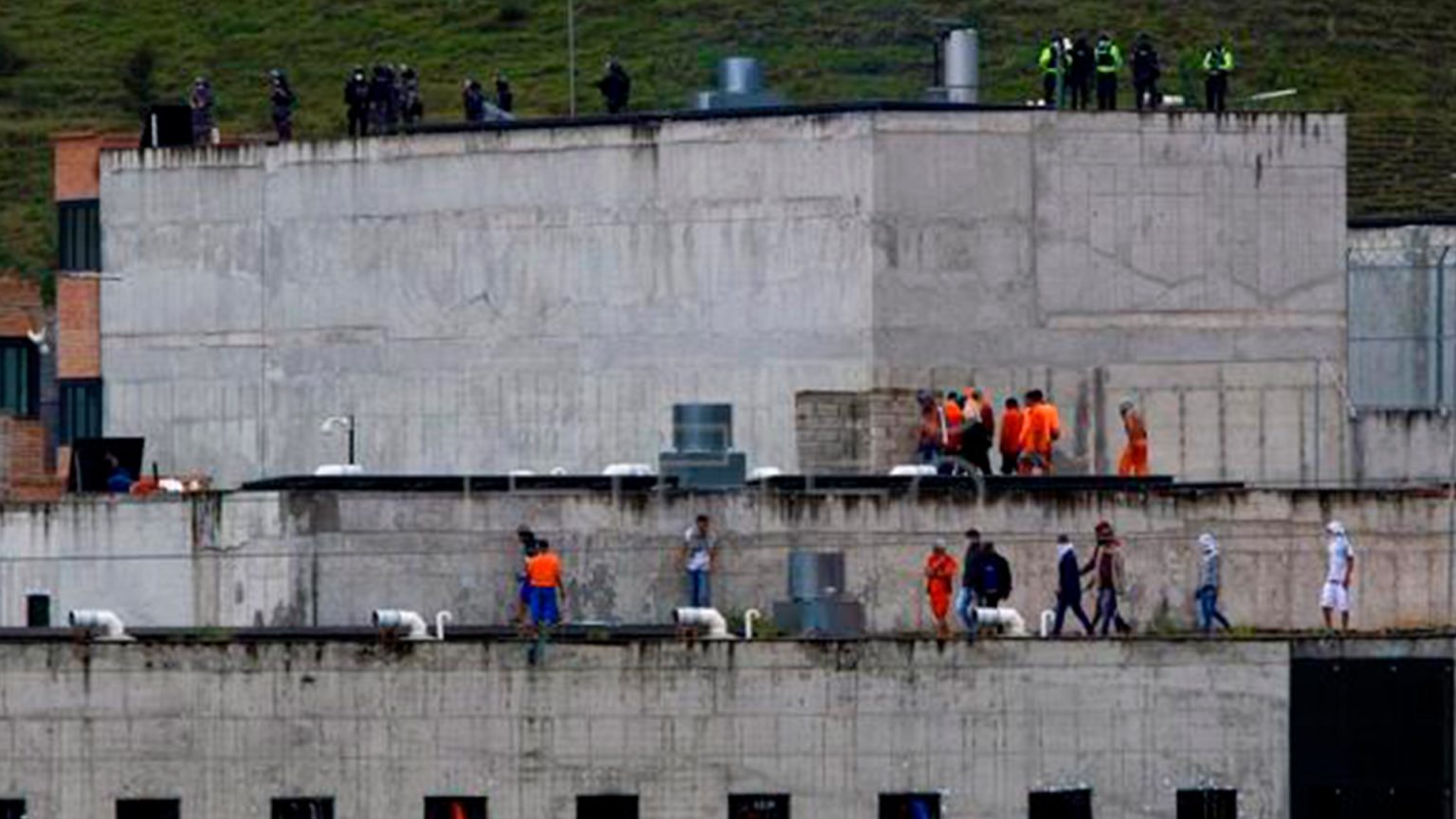 Motín En Cárcel De Ecuador Deja Al Menos 12 Personas Muertas Javier